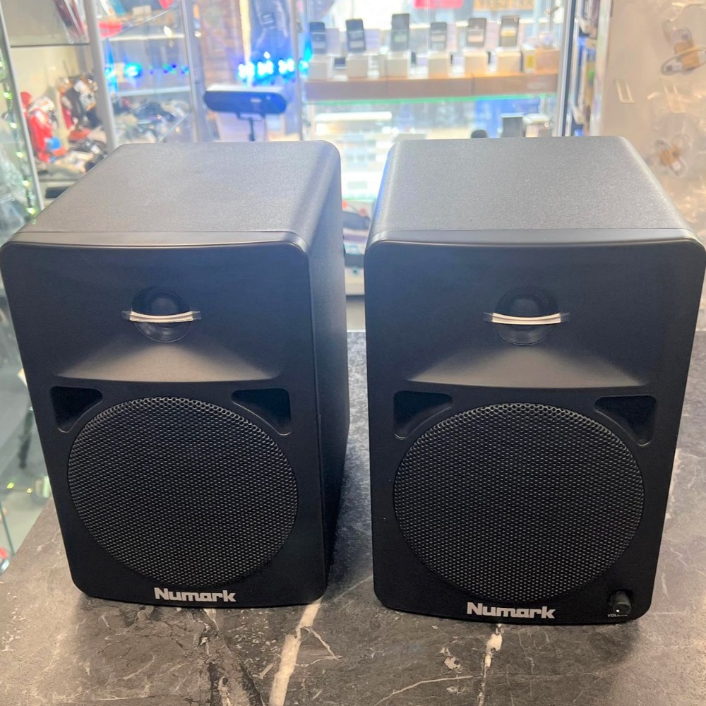 Pre-owned NUMARK N-WAVE 580 POWERED DESKTOP DJ 2-WAY MONITOR SPEAKERS ...